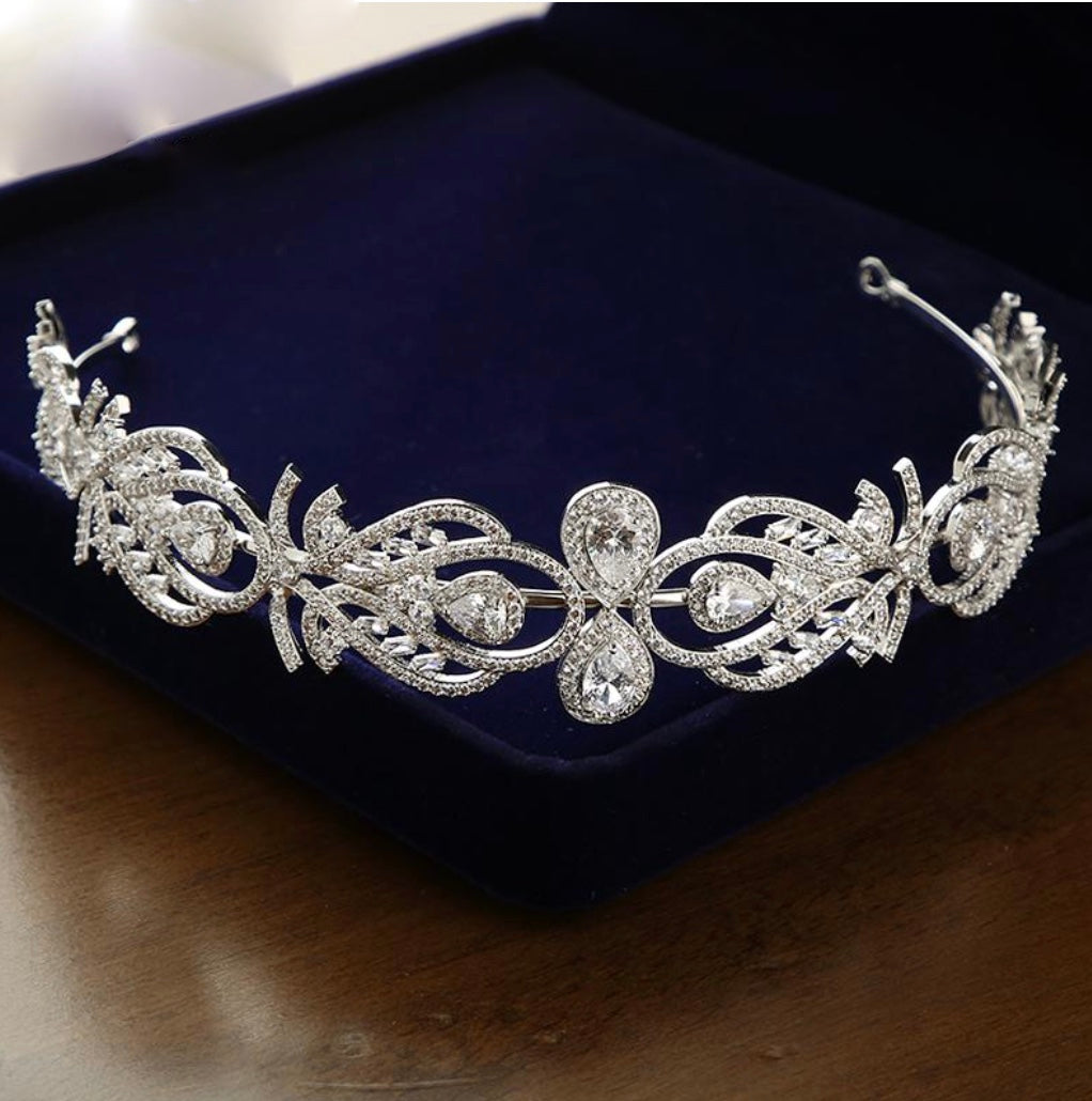 Celebrated Sparkly Prom Headband – FairytaleCreators