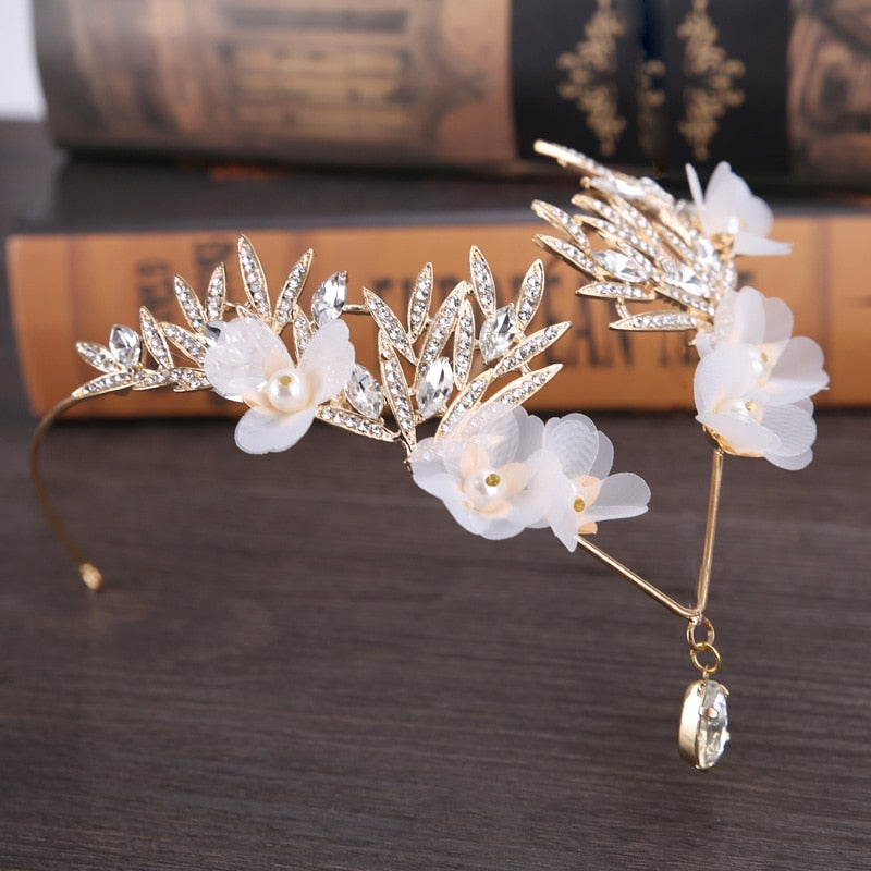 Breathtaking Floral Waterdrop Tiara – FairytaleCreators