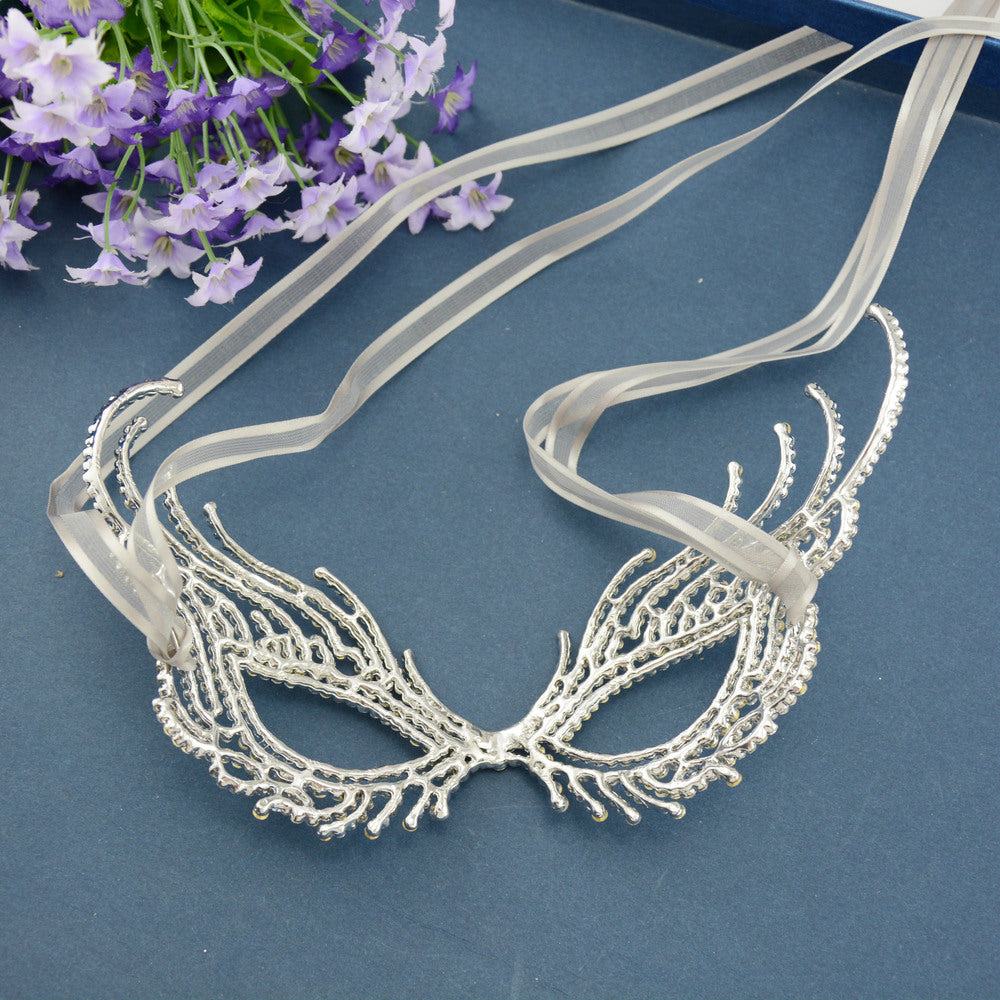 Youthful Daring Crystal Mask – FairytaleCreators